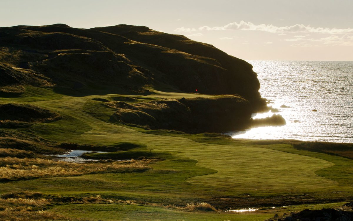 Golf club in Reykjavik - Photos and Videos | Brautarholt Golf Course